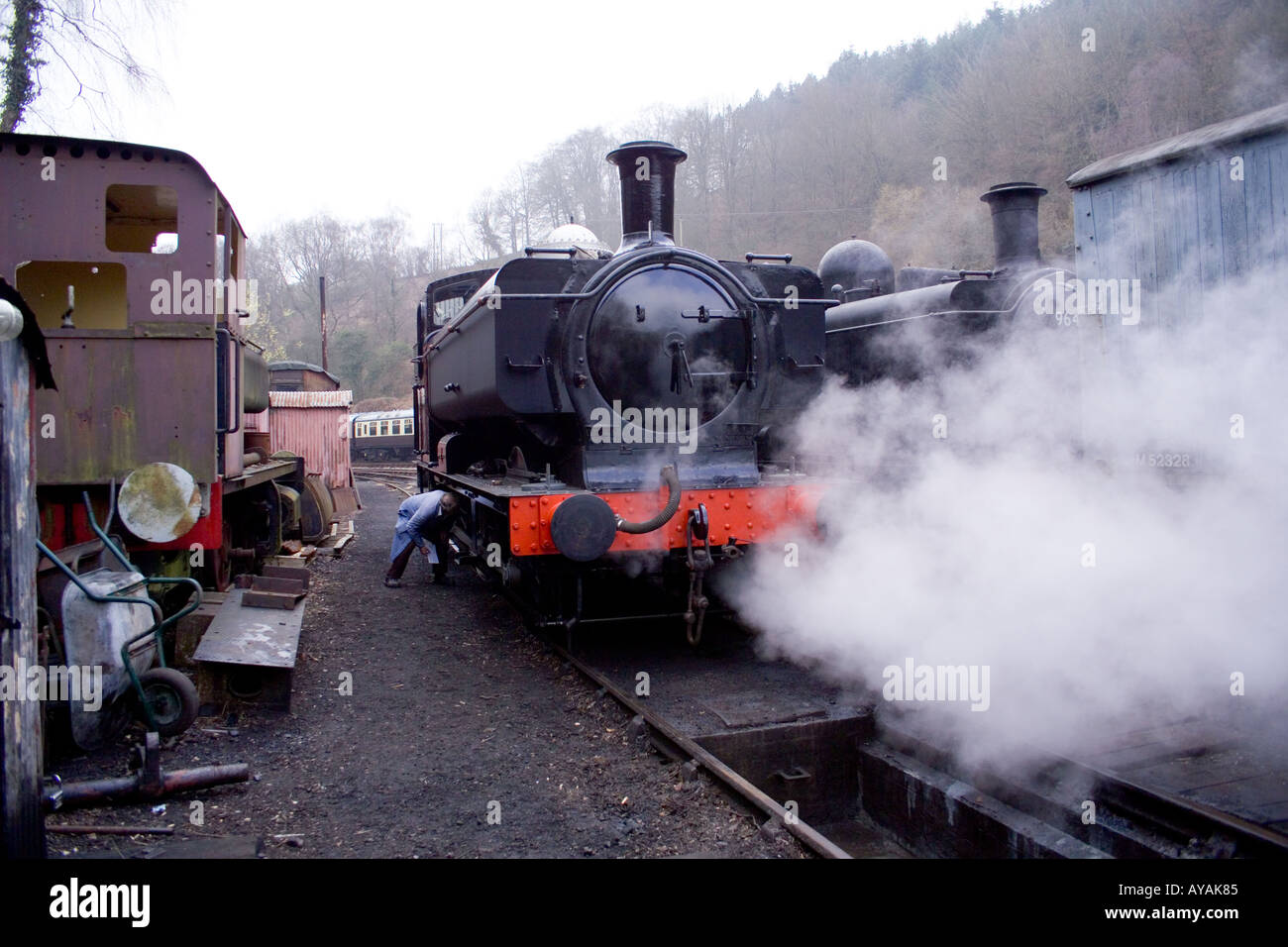UK FOREST OF DEAN RAILWAY GREAT WESTERN RAILWAY 9681 PANNIER TANK ...