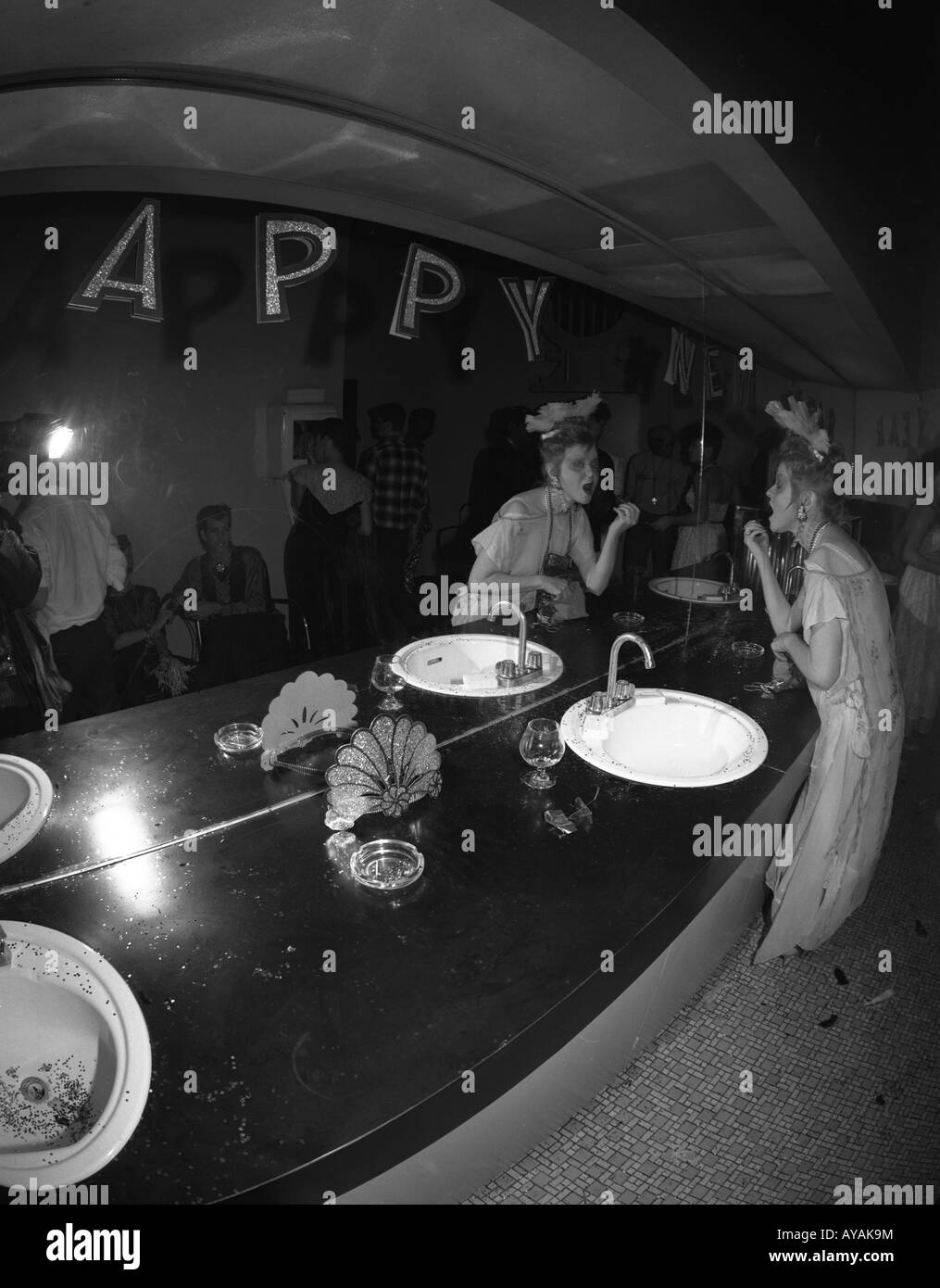 Night club new york Black and White Stock Photos & Images - Alamy