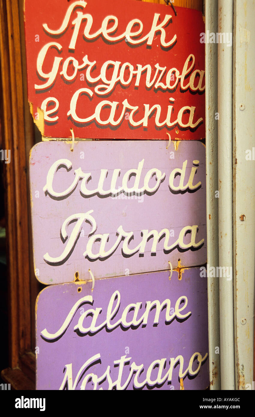 Da Pinto restaurant exterior menu signs red and lilac Stock Photo - Alamy