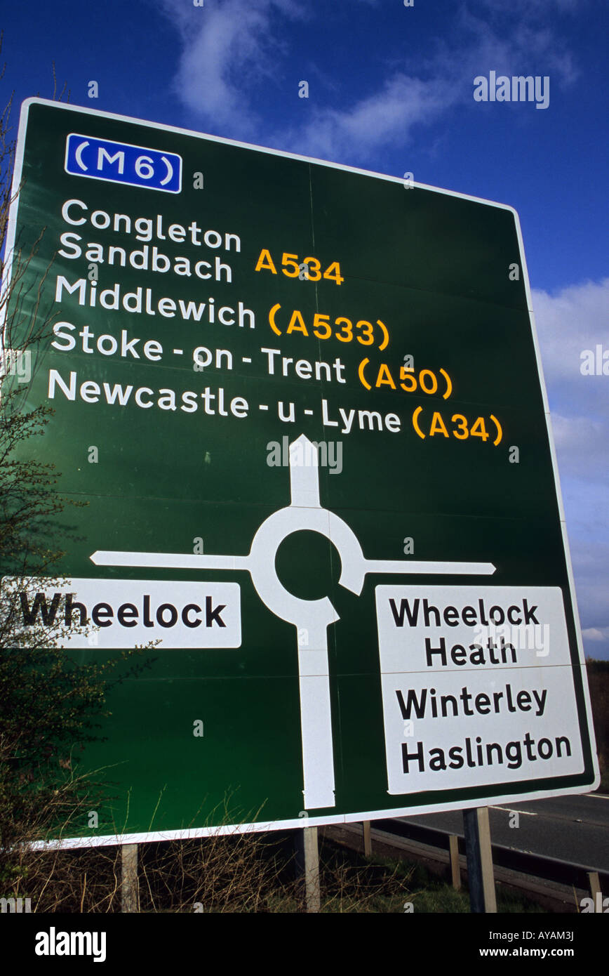 M6 motorway sign hi-res stock photography and images - Alamy