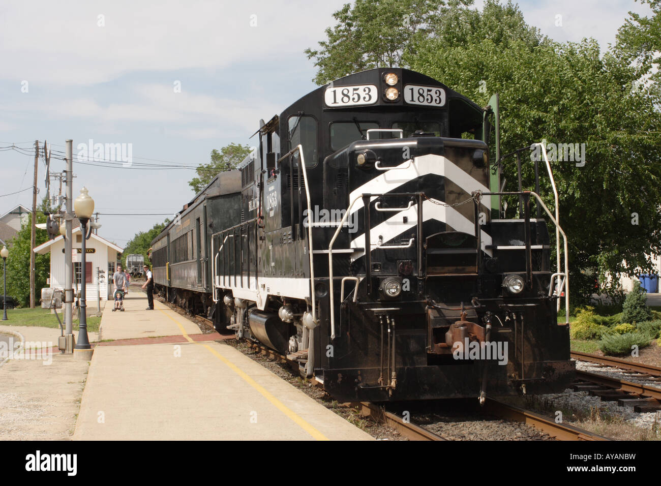 Motor coach train hi-res stock photography and images - Alamy