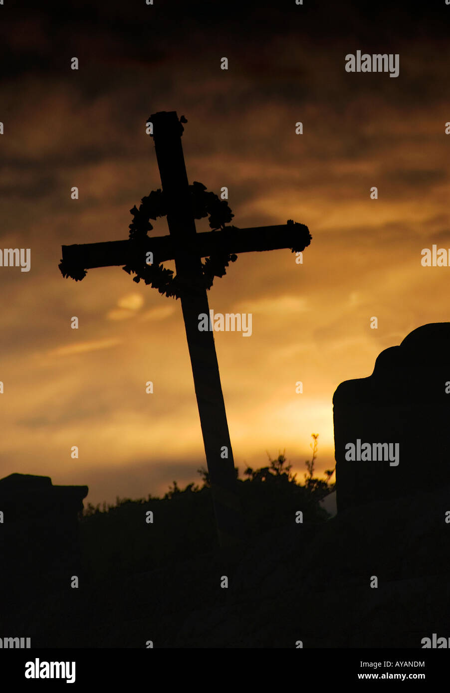 Cross at sunset hi-res stock photography and images - Alamy