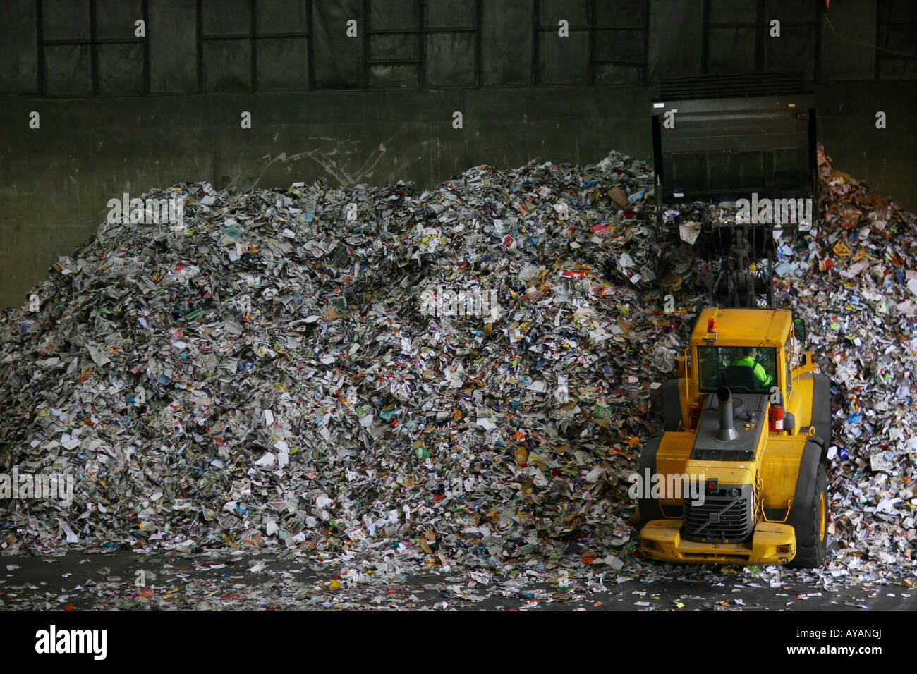 Waste paper camp hi-res stock photography and images - Alamy