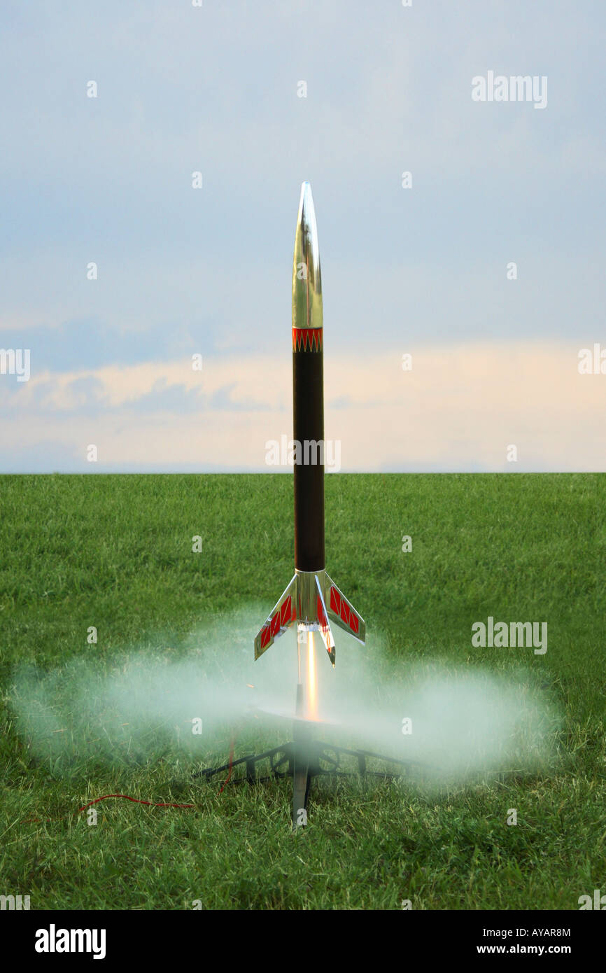Rocket High Resolution Stock Photography and Images - Alamy