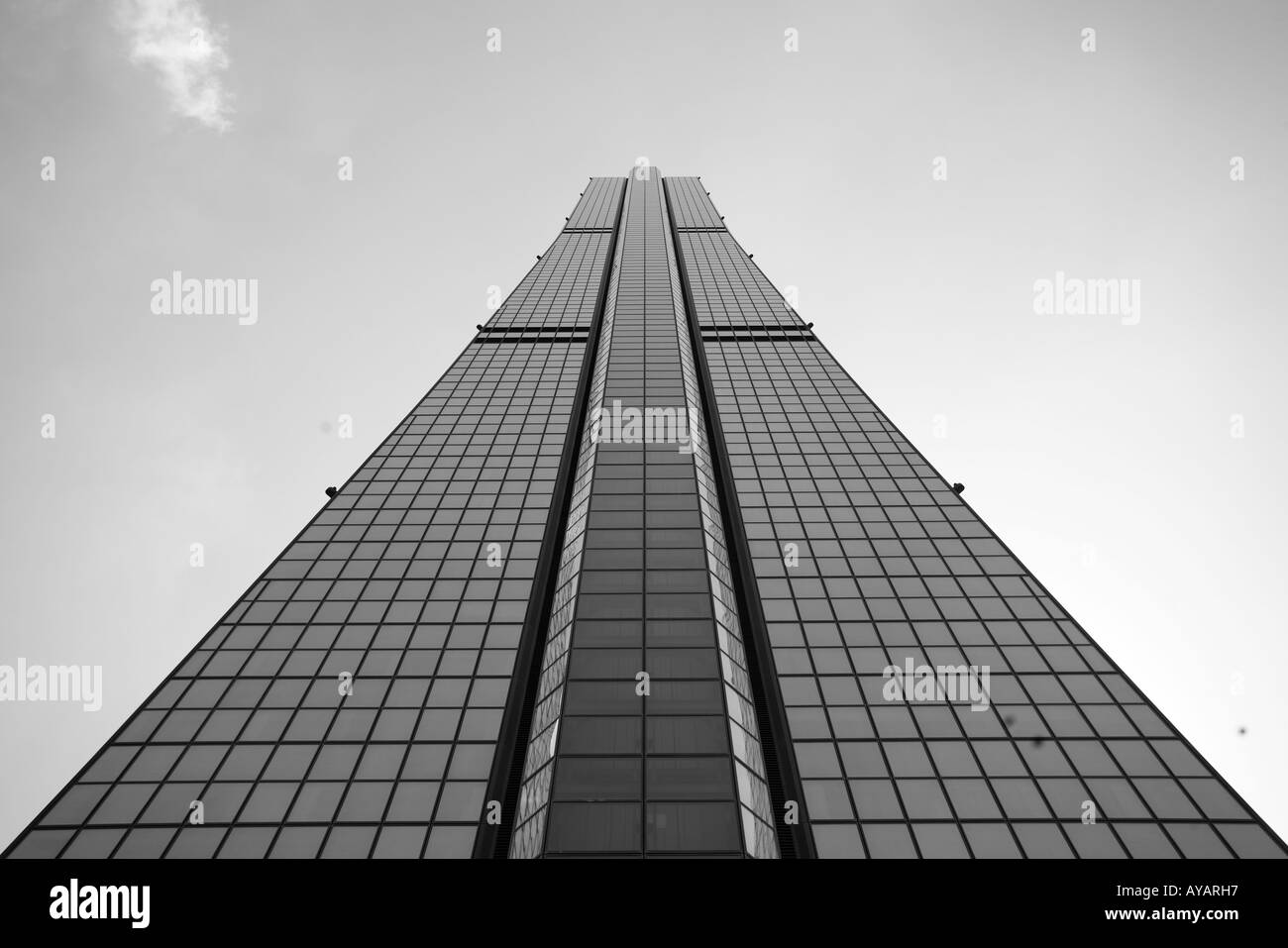 South Korea Seoul Glass and steel exterior of Korea Life Insurance KLI ...