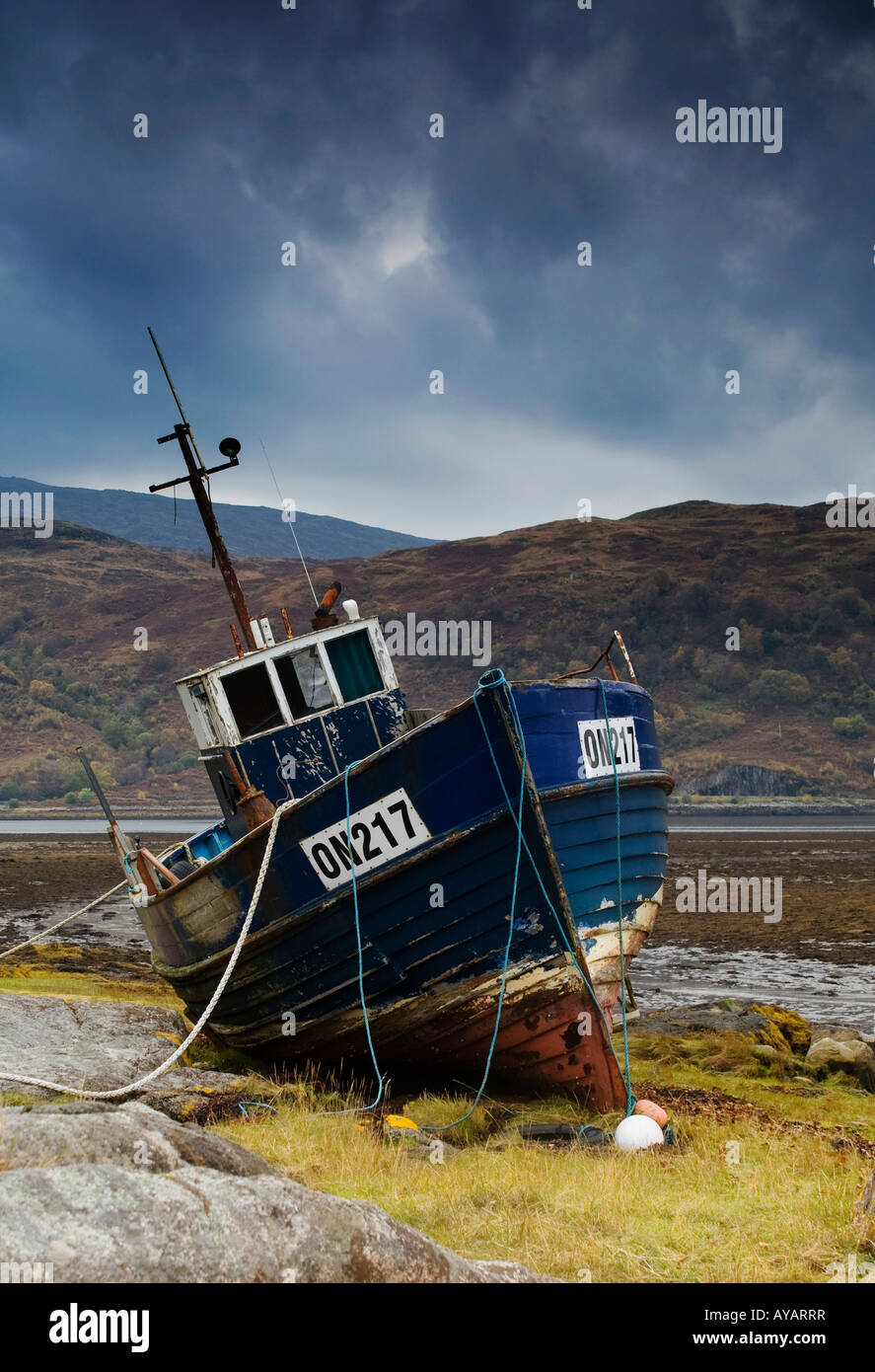 Shipwrecked boat hi-res stock photography and images - Alamy