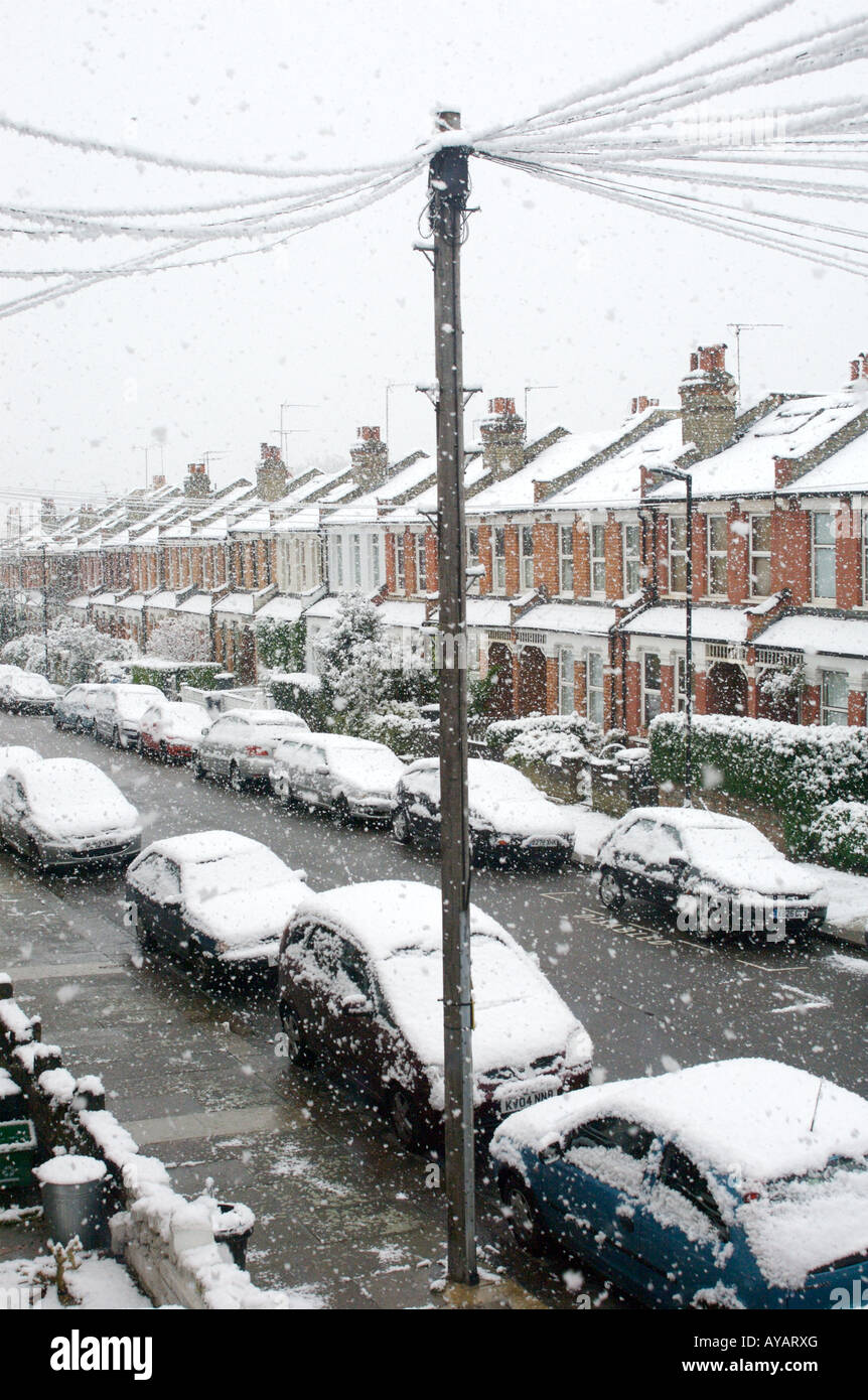 A london street covered in snow Stock Photo - Alamy