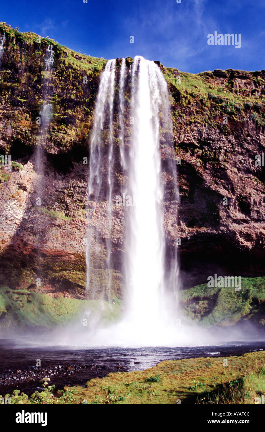 Walk behind seljalandsfoss hi-res stock photography and images - Alamy