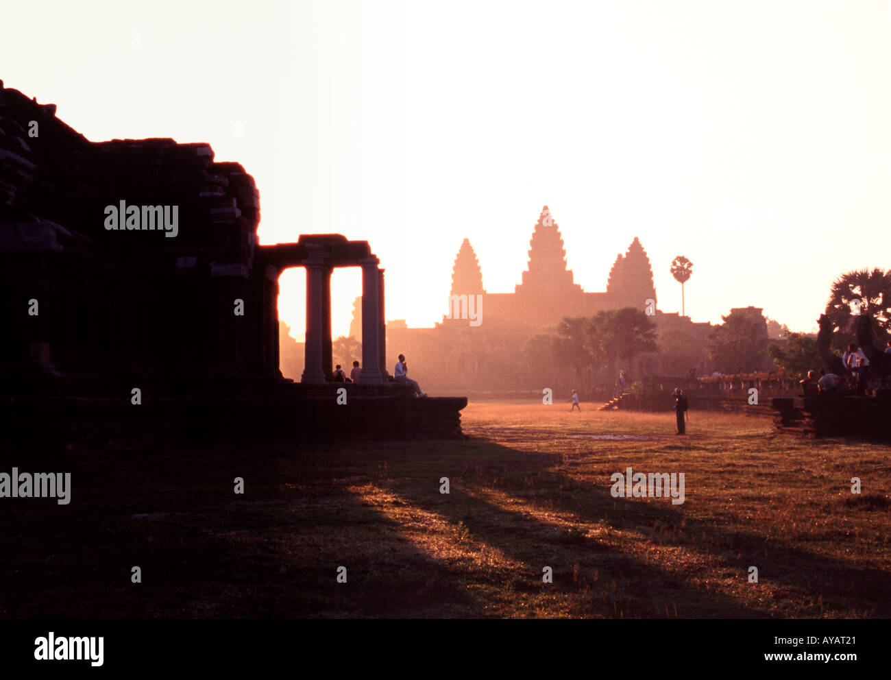 Angkor wat sun rise hi-res stock photography and images - Alamy