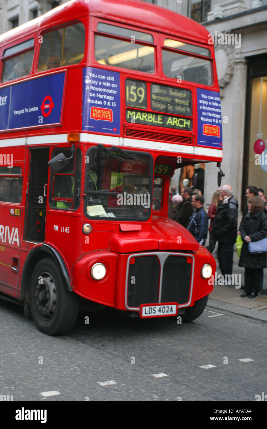 Aec routemaster hi-res stock photography and images - Alamy