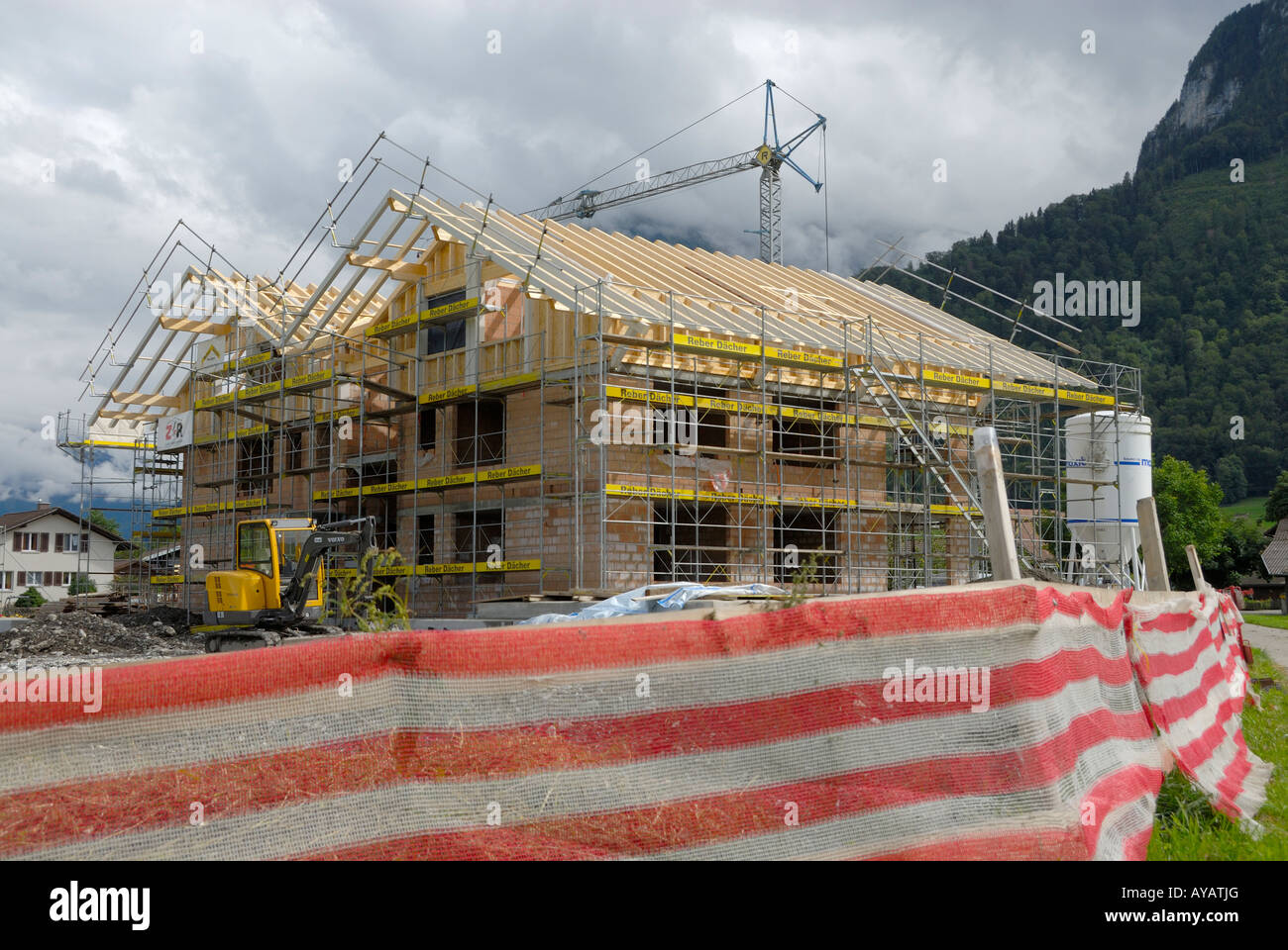 Housebuilding countryside hi-res stock photography and images - Alamy