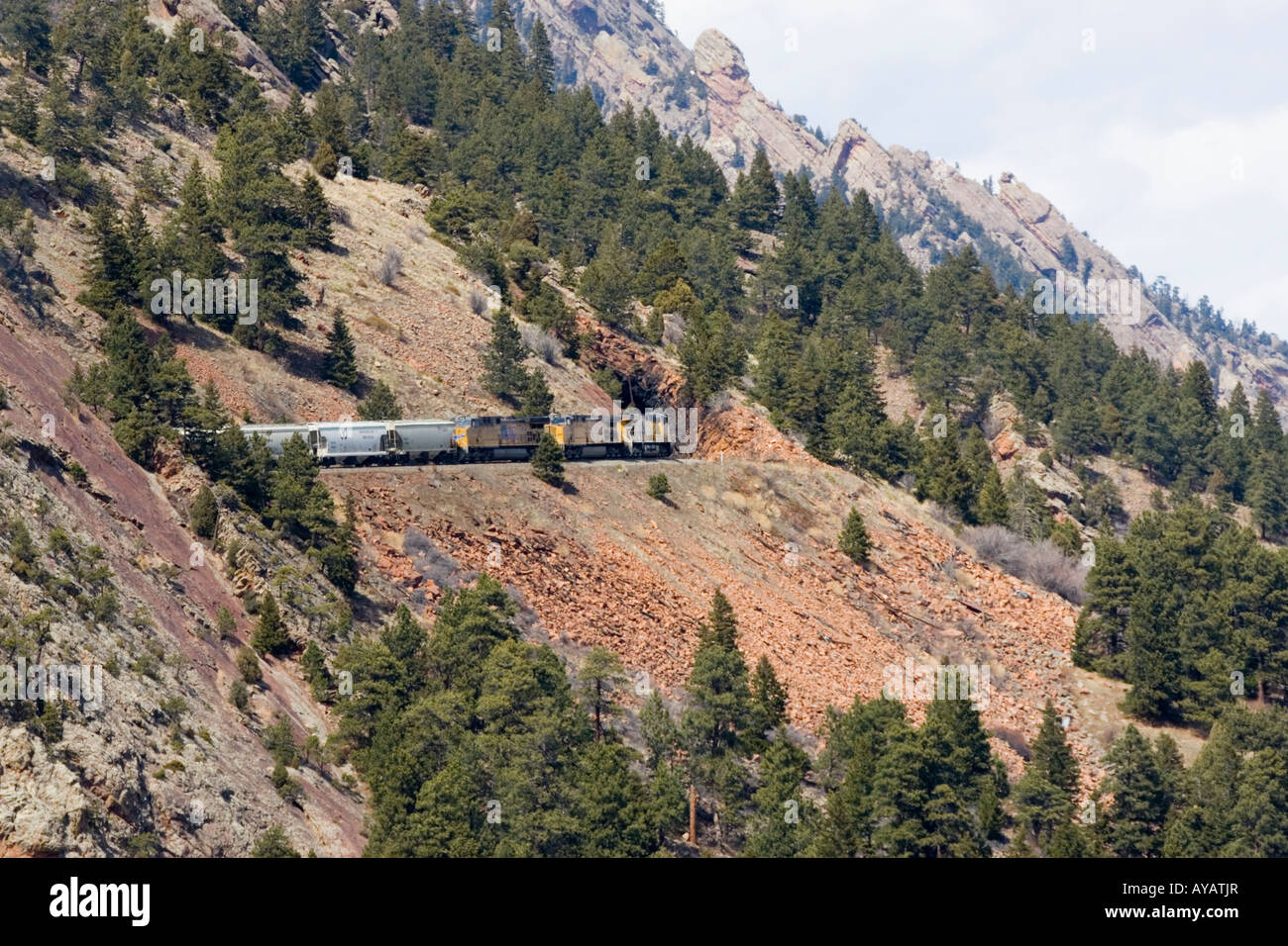 Train in tunnel hi-res stock photography and images - Alamy