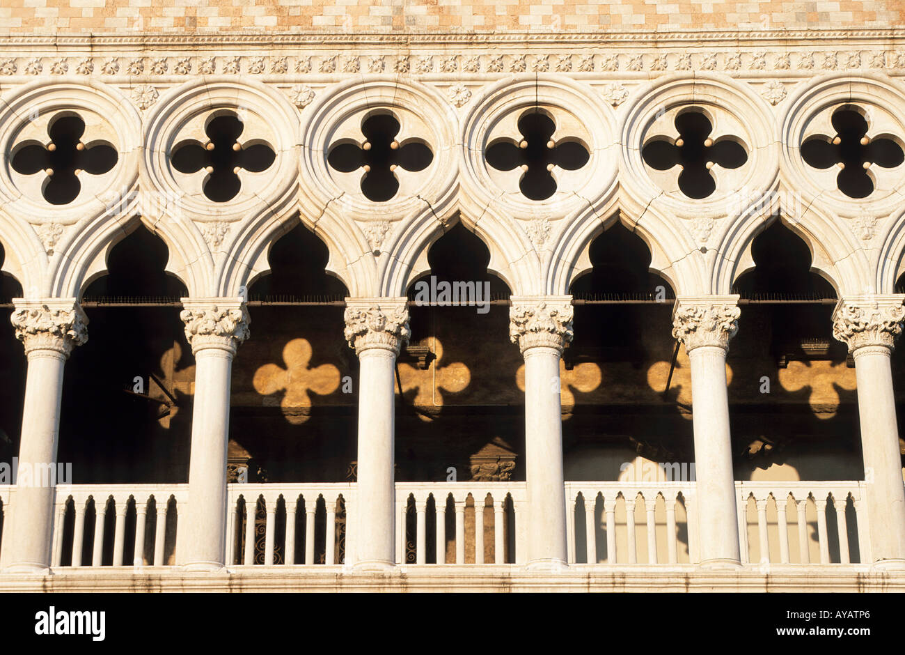 Gothic tracery hi-res stock photography and images - Alamy