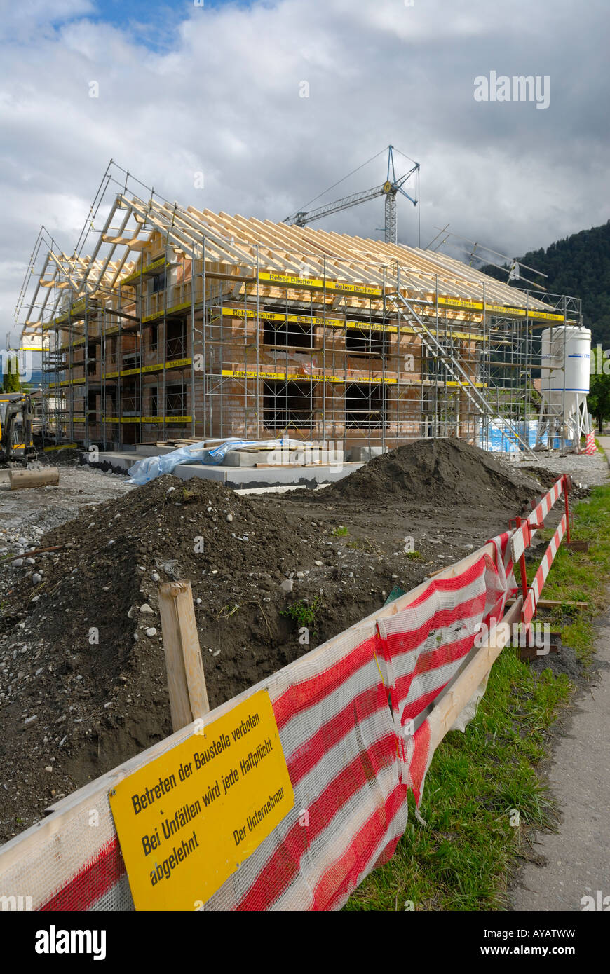 Housebuilding countryside hi-res stock photography and images - Alamy