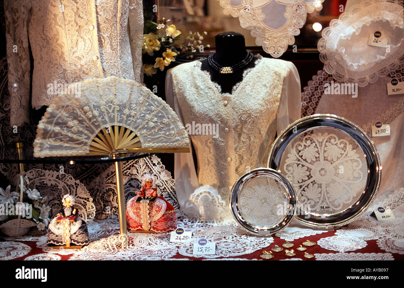 Lace shop brussels belgium hi-res stock photography and images - Alamy