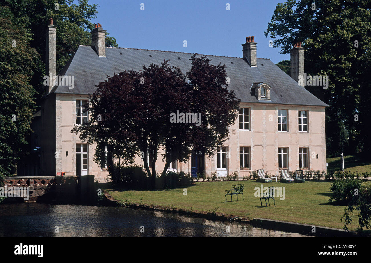 Exterior of Chateau de Bellefontaine Hotel in Bayeux Stock Photo - Alamy