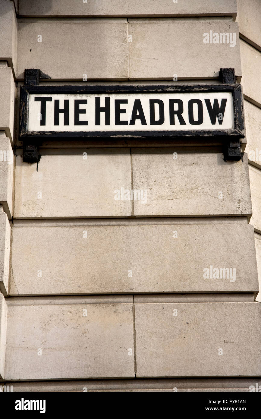 The headrow sign hi-res stock photography and images - Alamy