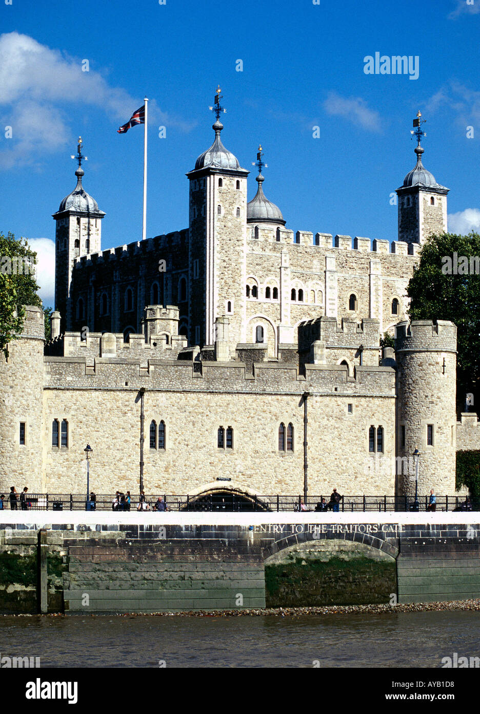 Tower london gate hi-res stock photography and images - Alamy