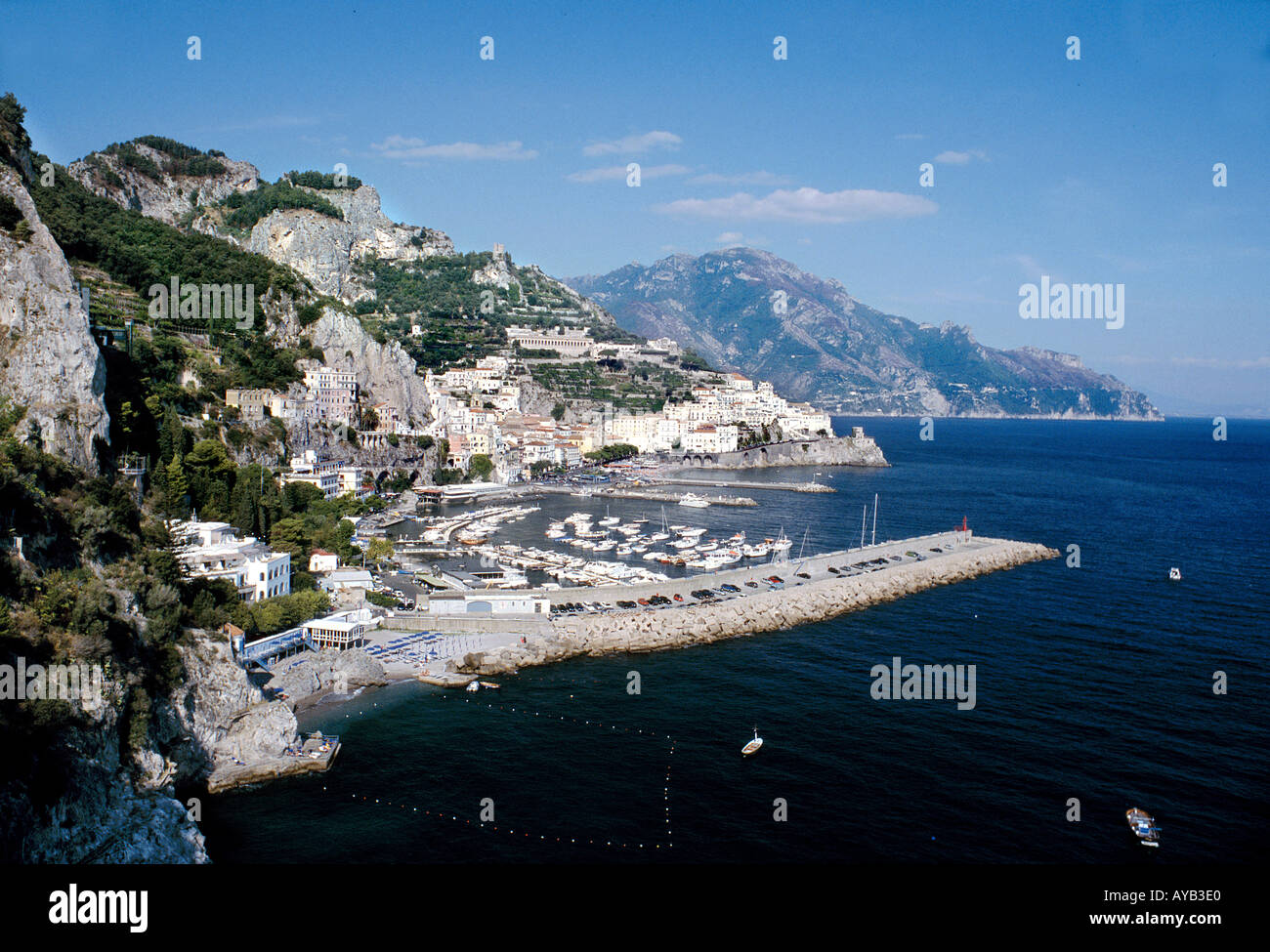 Pretty amalfi coast mountains hi-res stock photography and images - Alamy