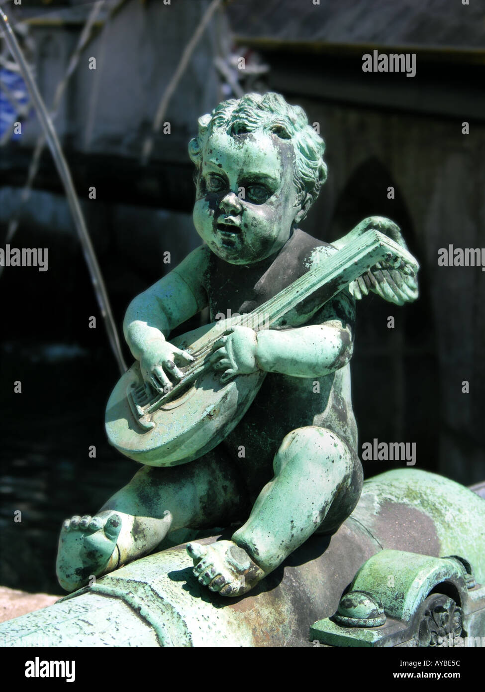 the BEAUTIFUL FOUNTAIN Angel at the MAIN MARKETPLACE market place ...