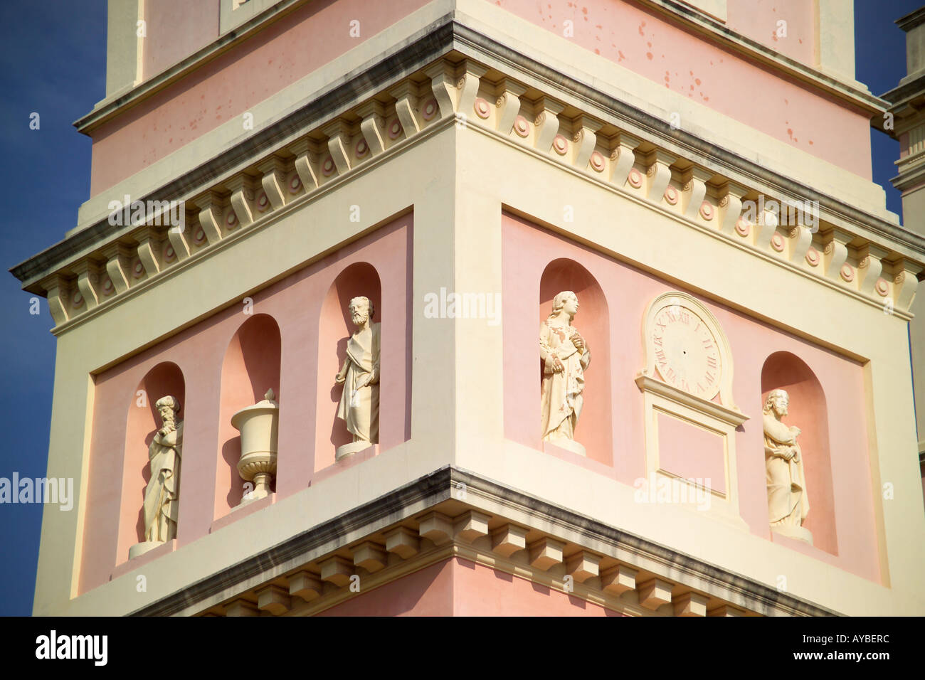 French Colonial Architecture, Pondicherry, South India Stock Photo - Alamy