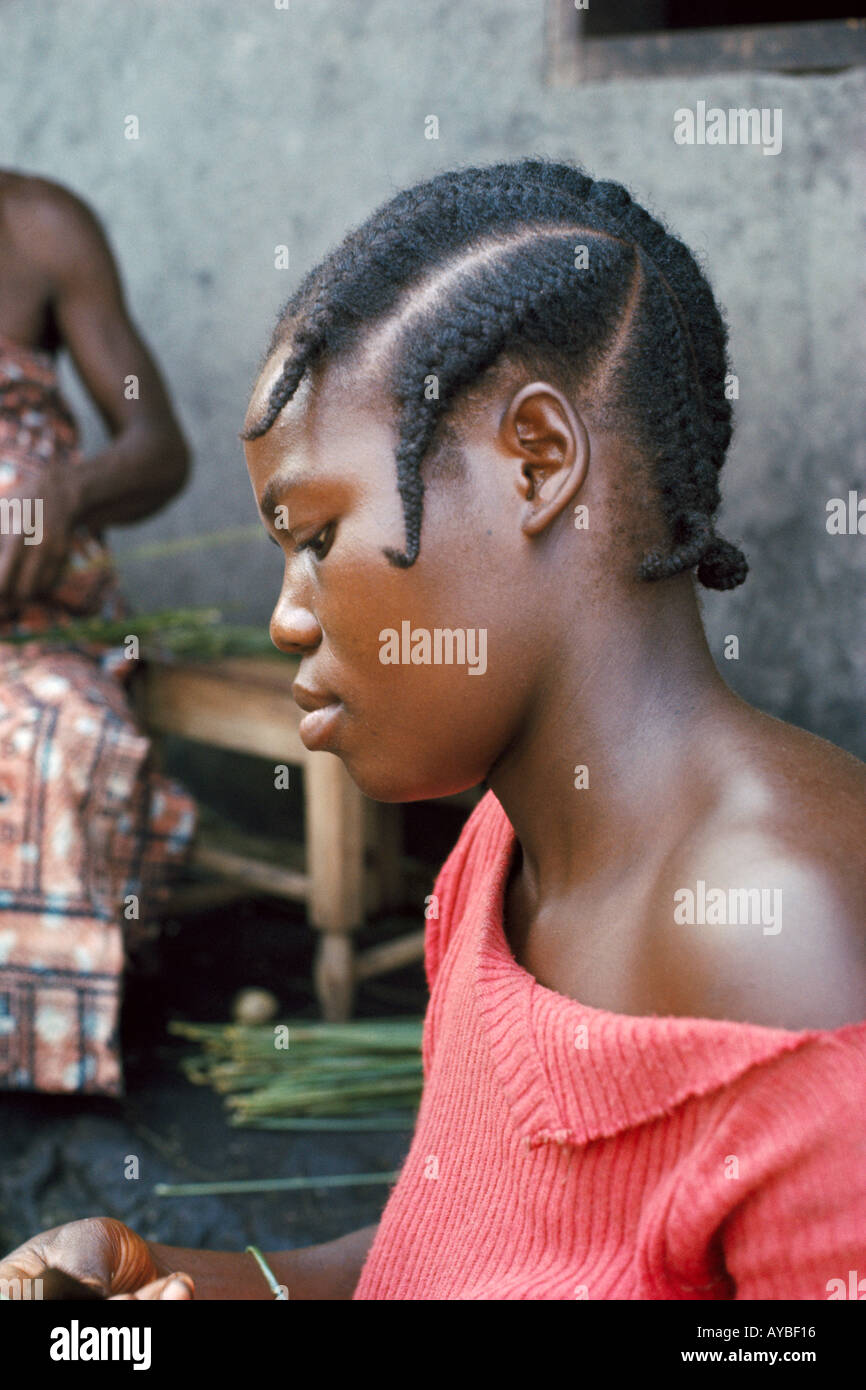 Ngiri hi-res stock photography and images - Alamy