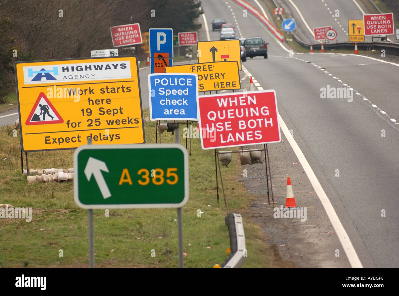 Motorway roadworks signs uk hi-res stock photography and images - Alamy