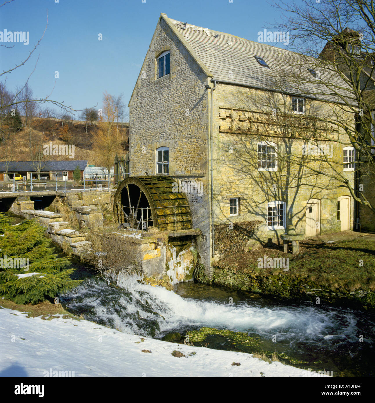 Water wheel of mill hi-res stock photography and images - Alamy