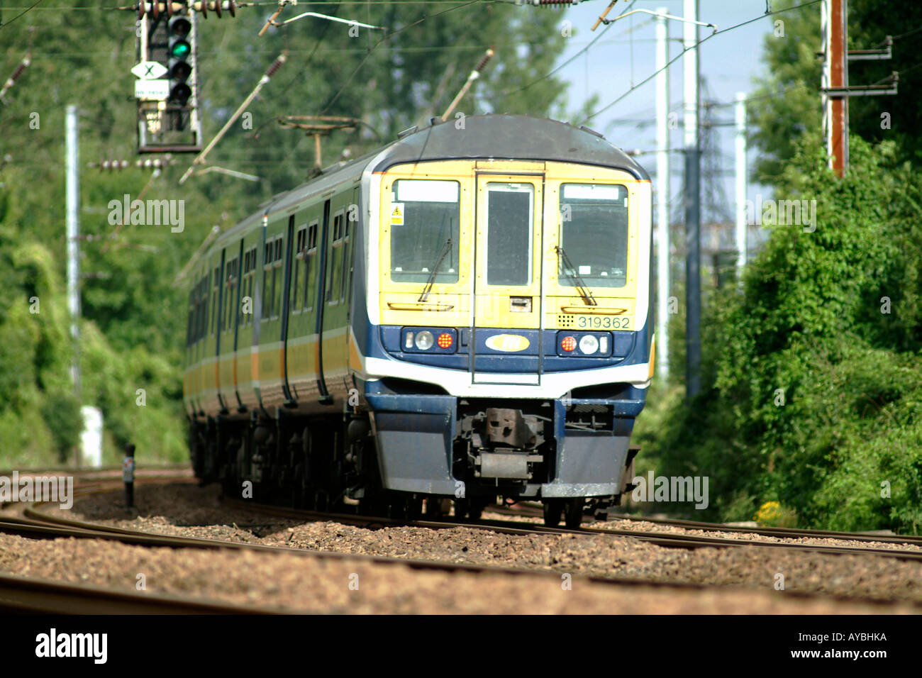 thameslink class 319 train on the midland main line Stock Photo - Alamy