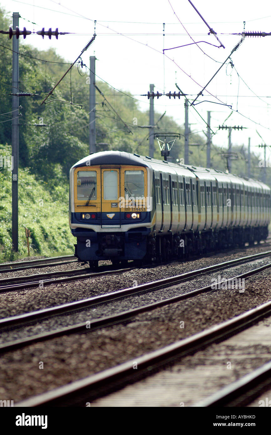 thameslink class 319 train on the midland main line Stock Photo - Alamy