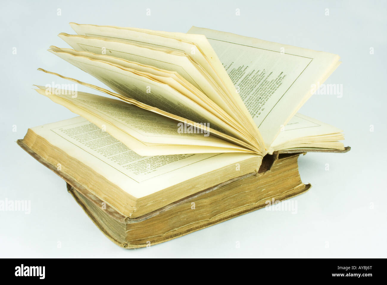 old open book Stock Photo - Alamy