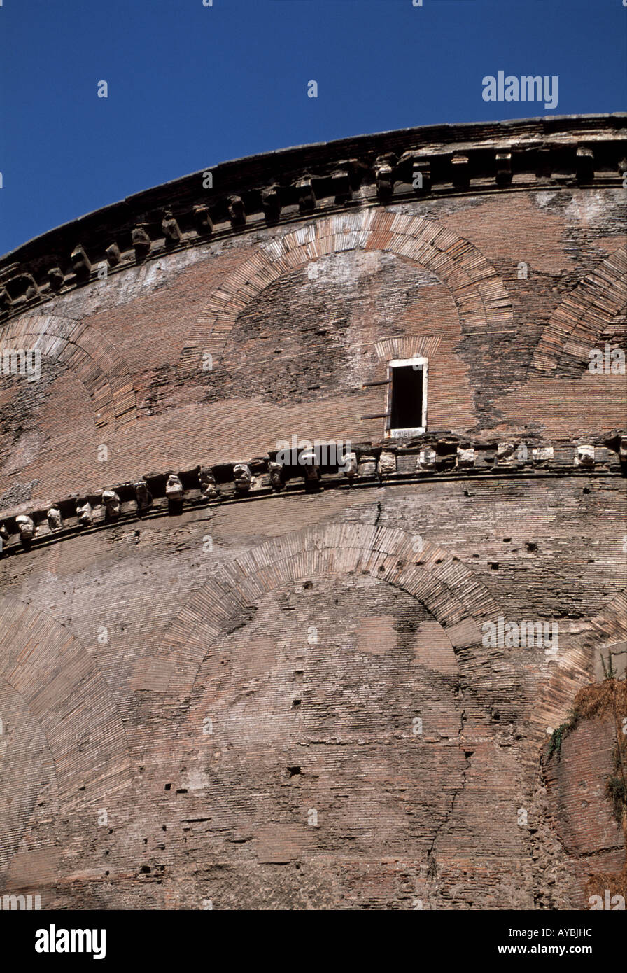 The 2nd century Pantheon in Rome Stock Photo - Alamy