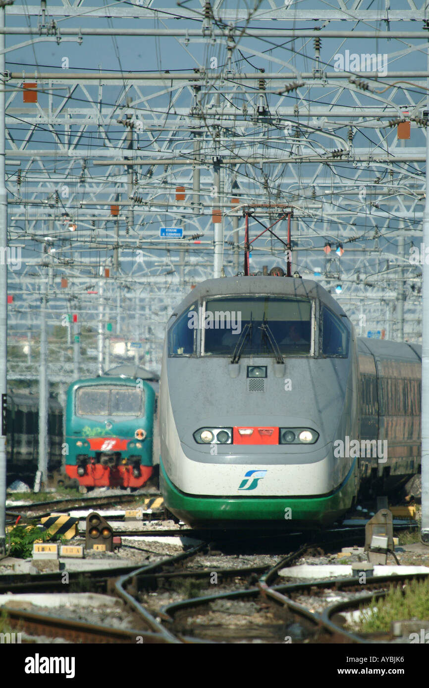 Trenitalia high speed train hi-res stock photography and images - Alamy