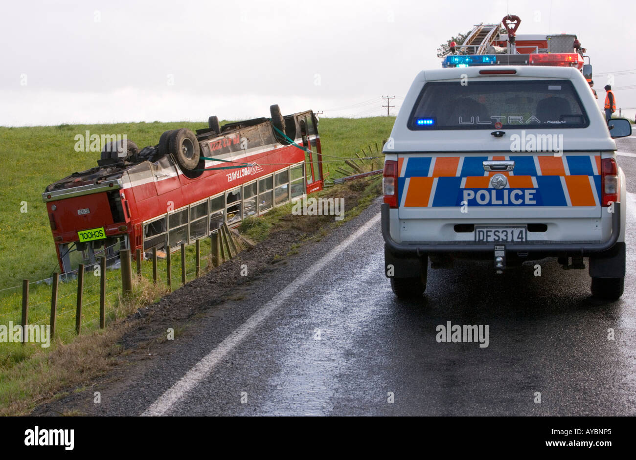 School bus in ditch Stock Photo - Alamy