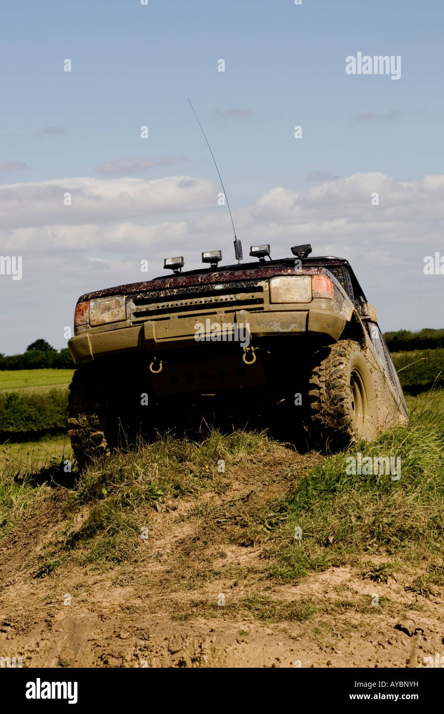 Landrover discovery offroading hi-res stock photography and images - Alamy