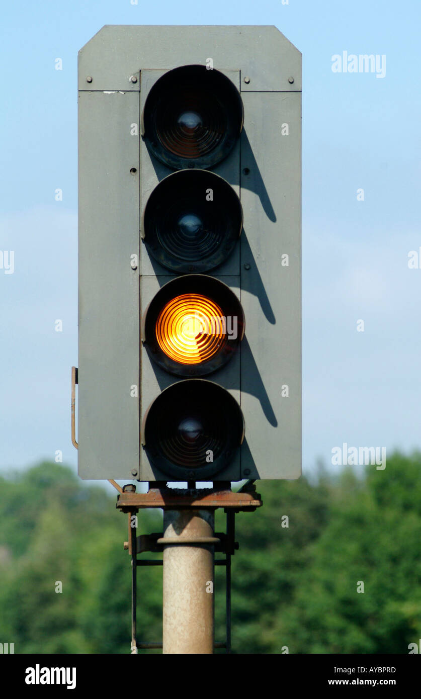 Amber signal hi-res stock photography and images - Alamy
