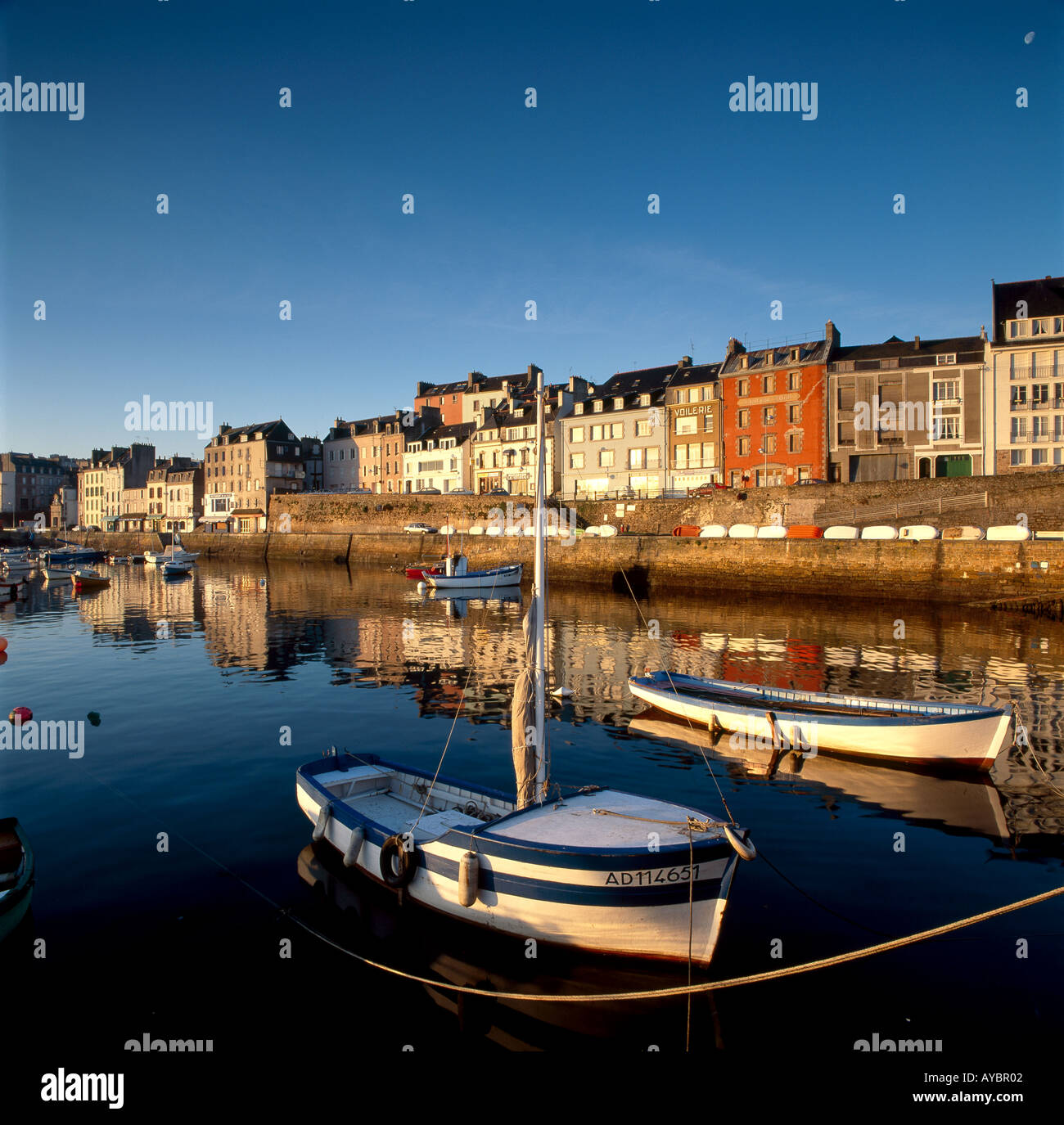 Douarnenez harbour at dawn, Brittany Stock Photo - Alamy