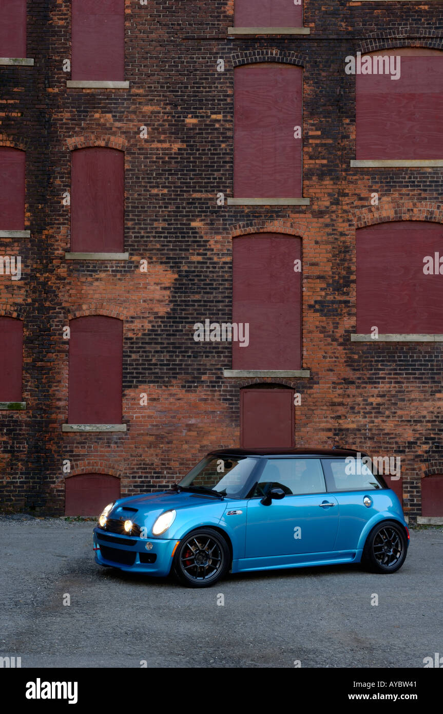 Modified mini cooper hi-res stock photography and images - Alamy