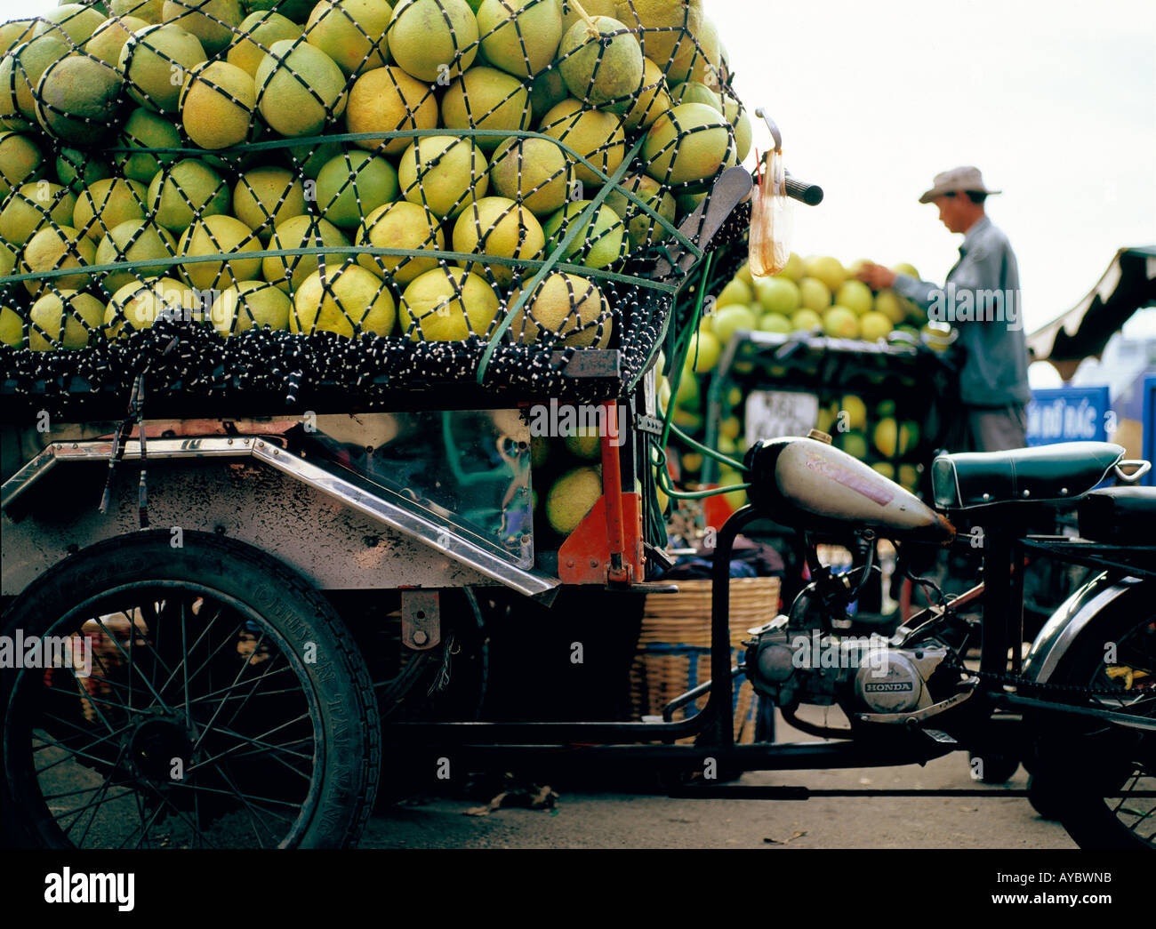 Cargo fruit ready delivery motorbike hi-res stock photography and ...