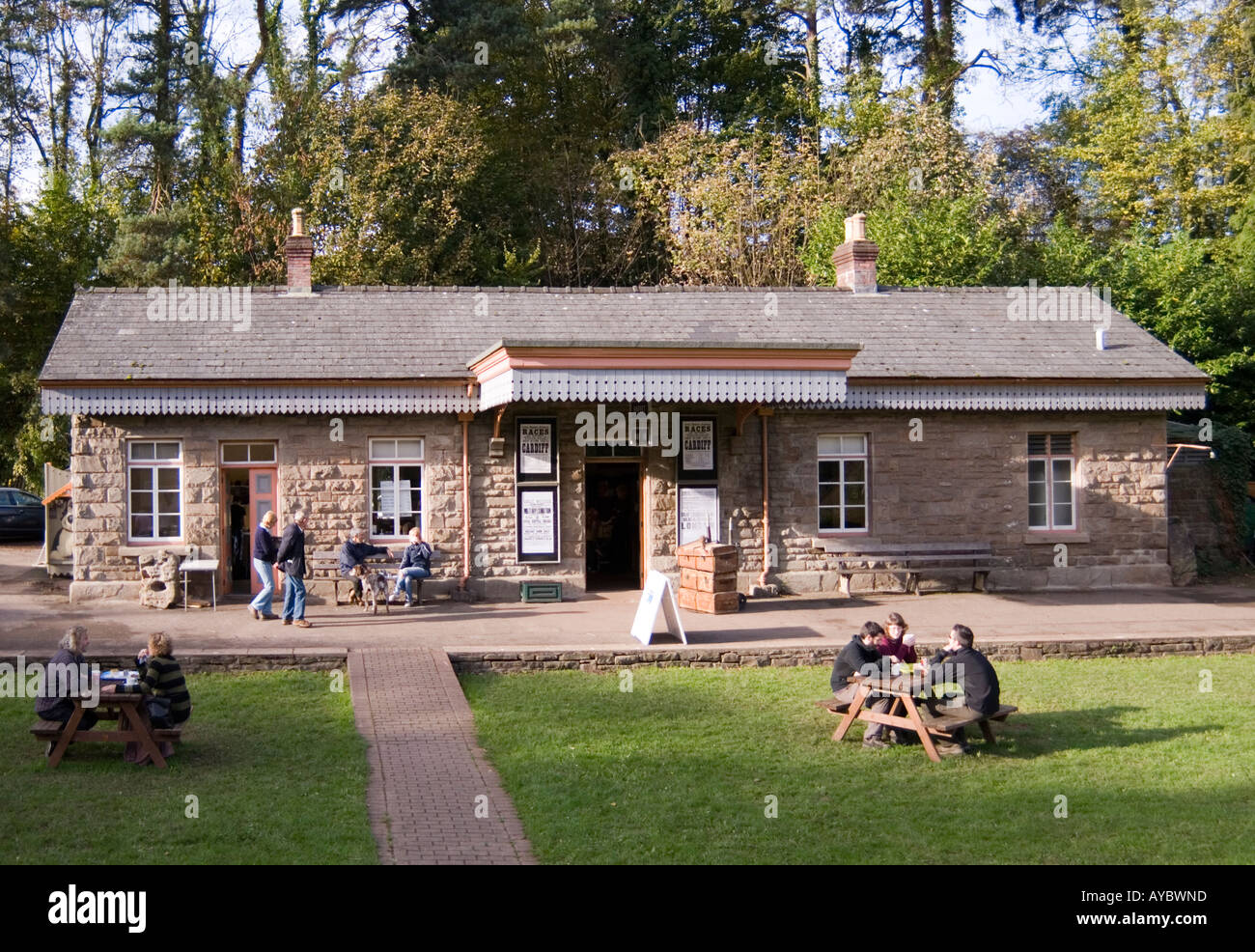 Gwr railway hi-res stock photography and images - Alamy