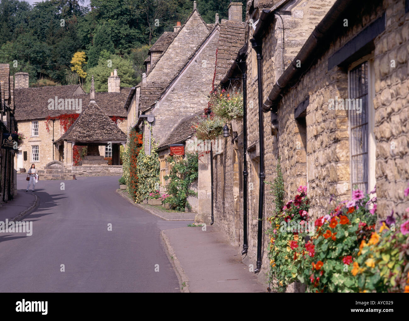 CASTLE COOMBE WILTSHIRE ENGLAND UK Stock Photo - Alamy