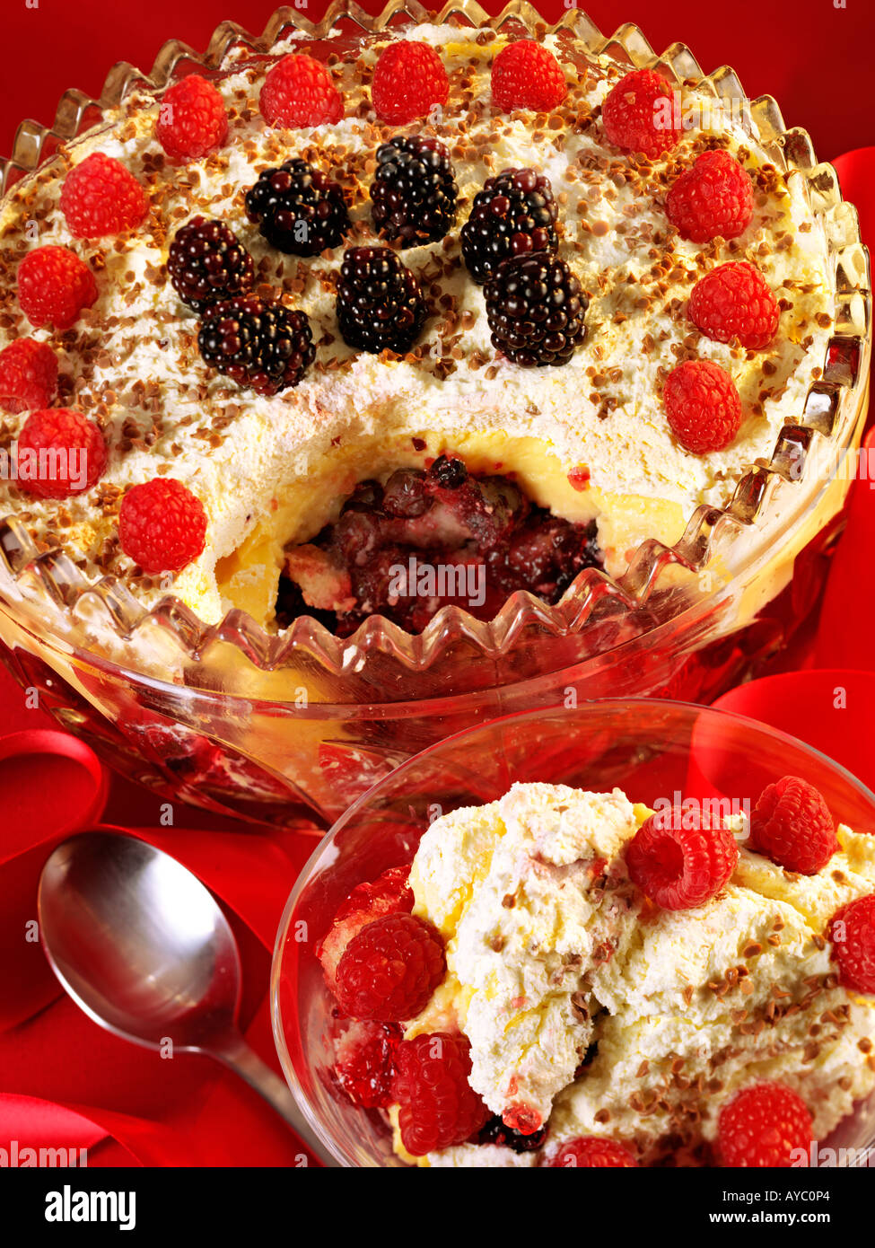 Sherry trifle bowl hi-res stock photography and images - Alamy