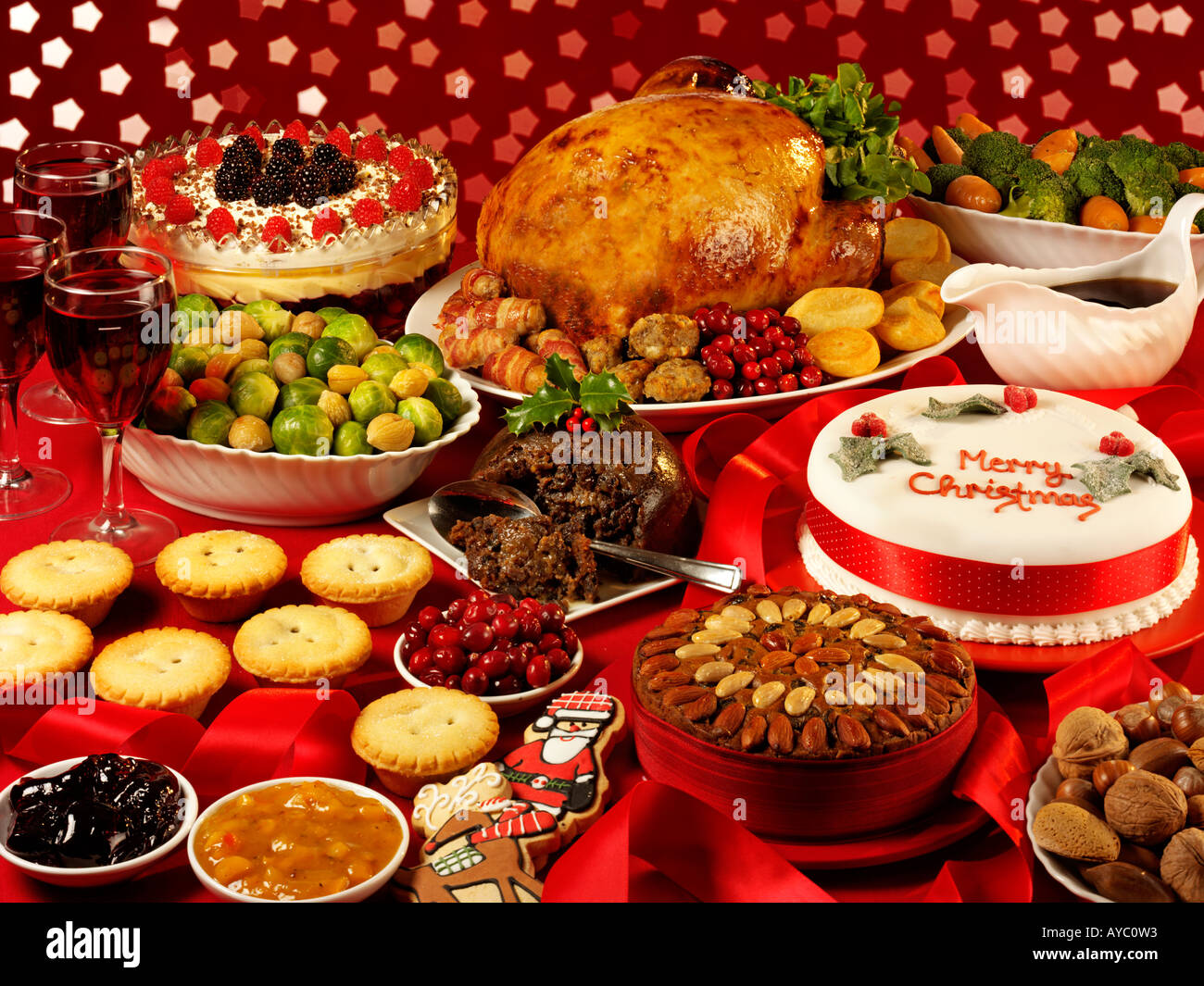 Roast turkey christmas pudding hi-res stock photography and images - Alamy