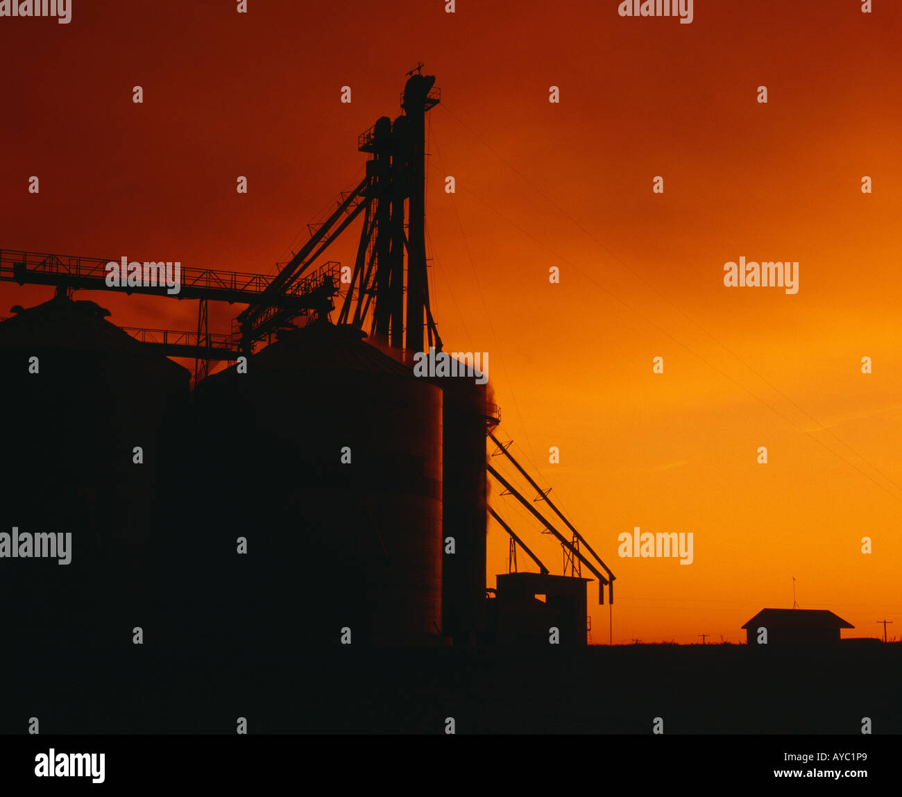 Grain elevators at sunrise hi-res stock photography and images - Alamy
