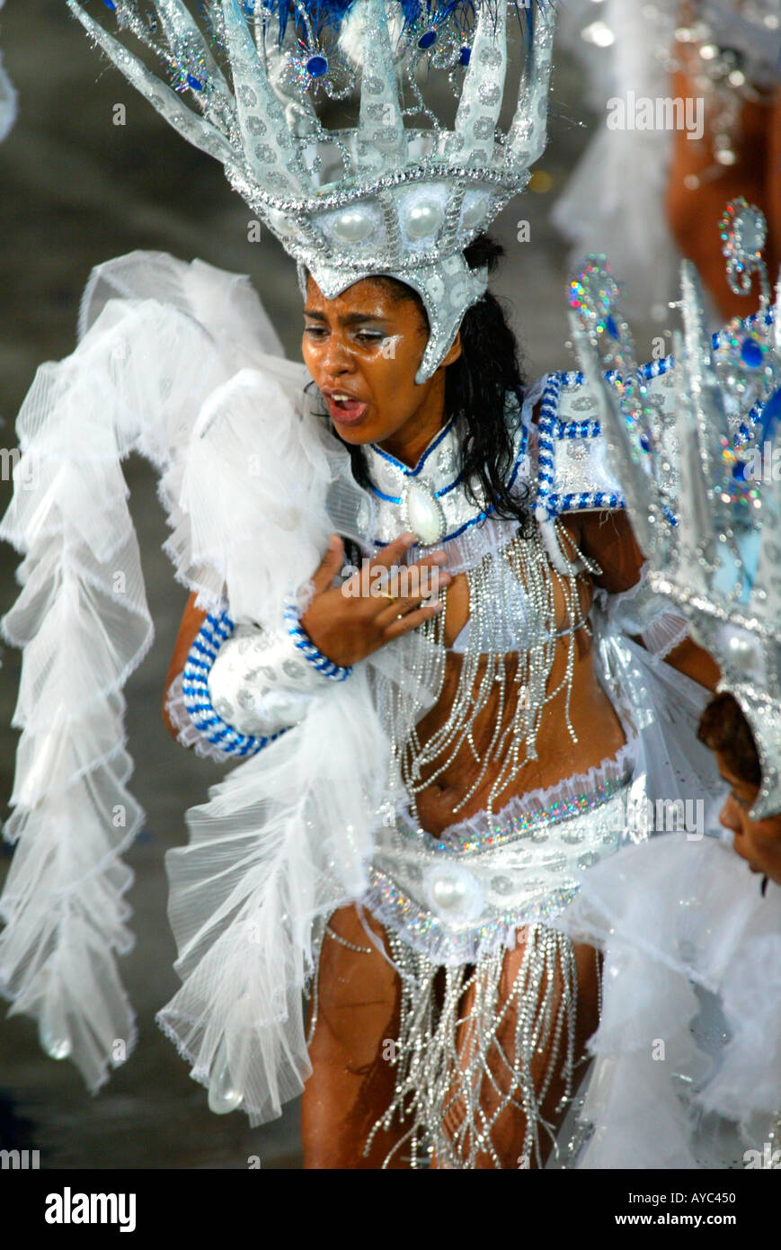 Samba feathered costume hi-res stock photography and images - Alamy