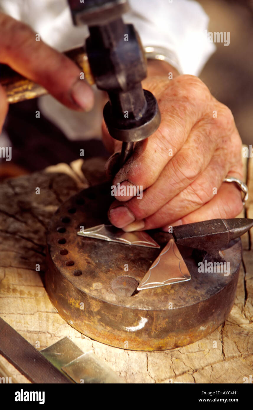 Silversmith Bear Campbell crafts jewelry at el Rancho de las ...