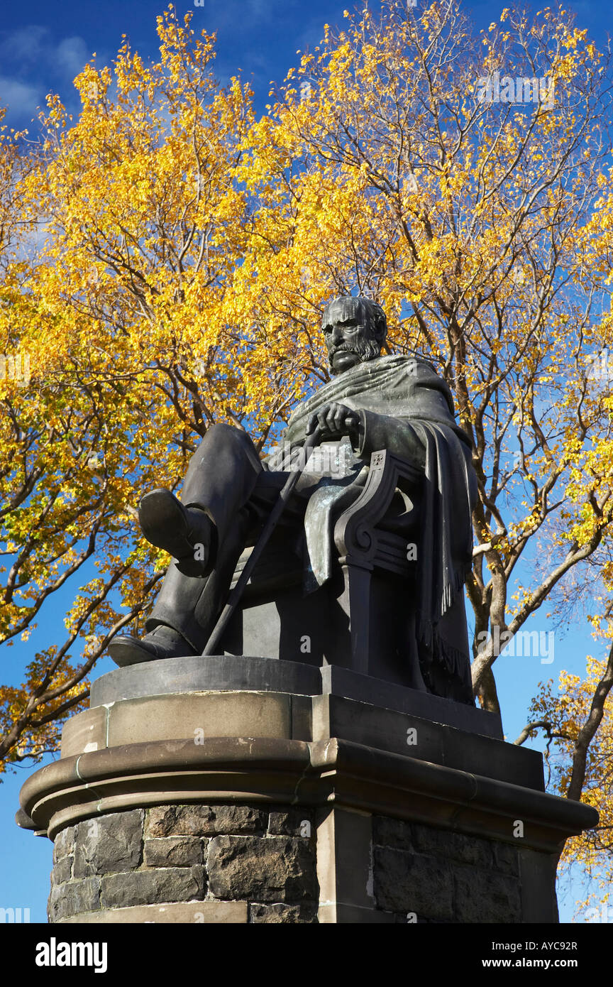 Dunedin statue of dr stuart hi-res stock photography and images - Alamy