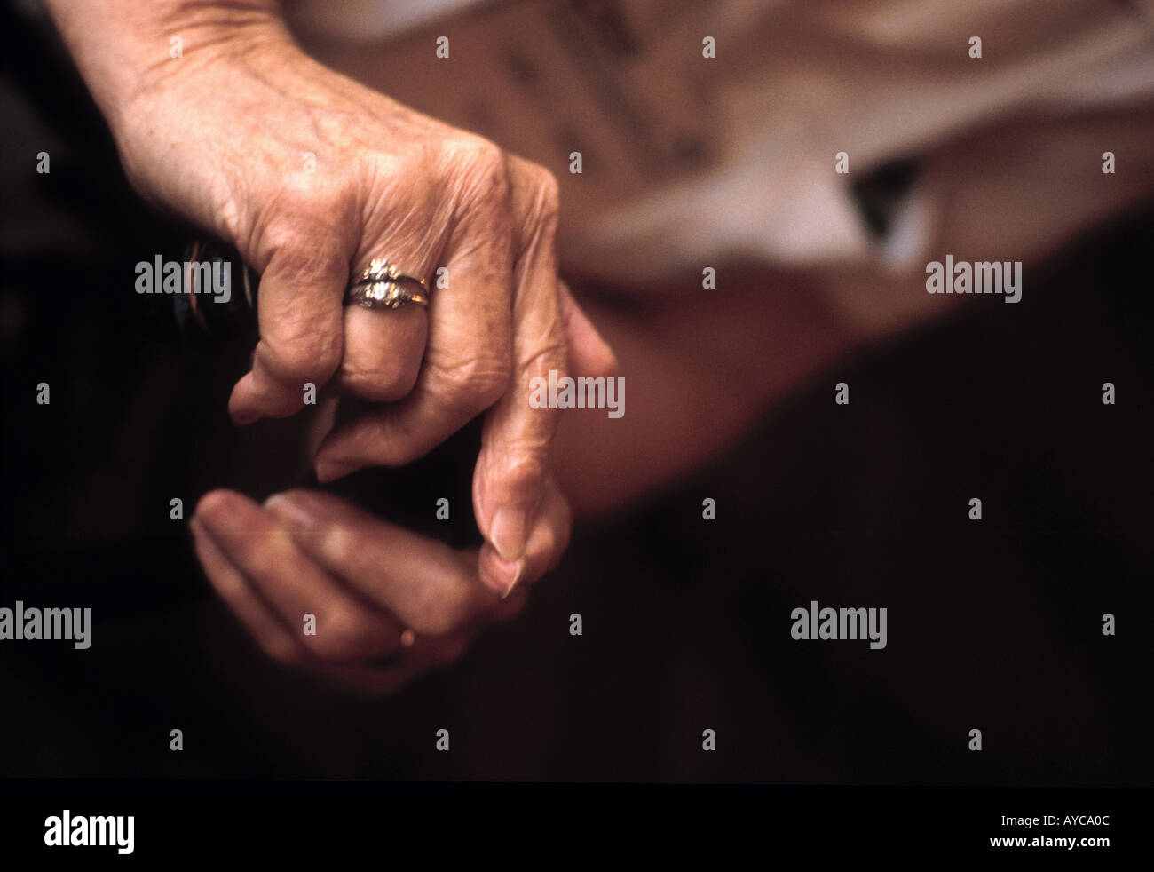 Widow's real hands with wedding ring after 80 years and now 15 alone ...