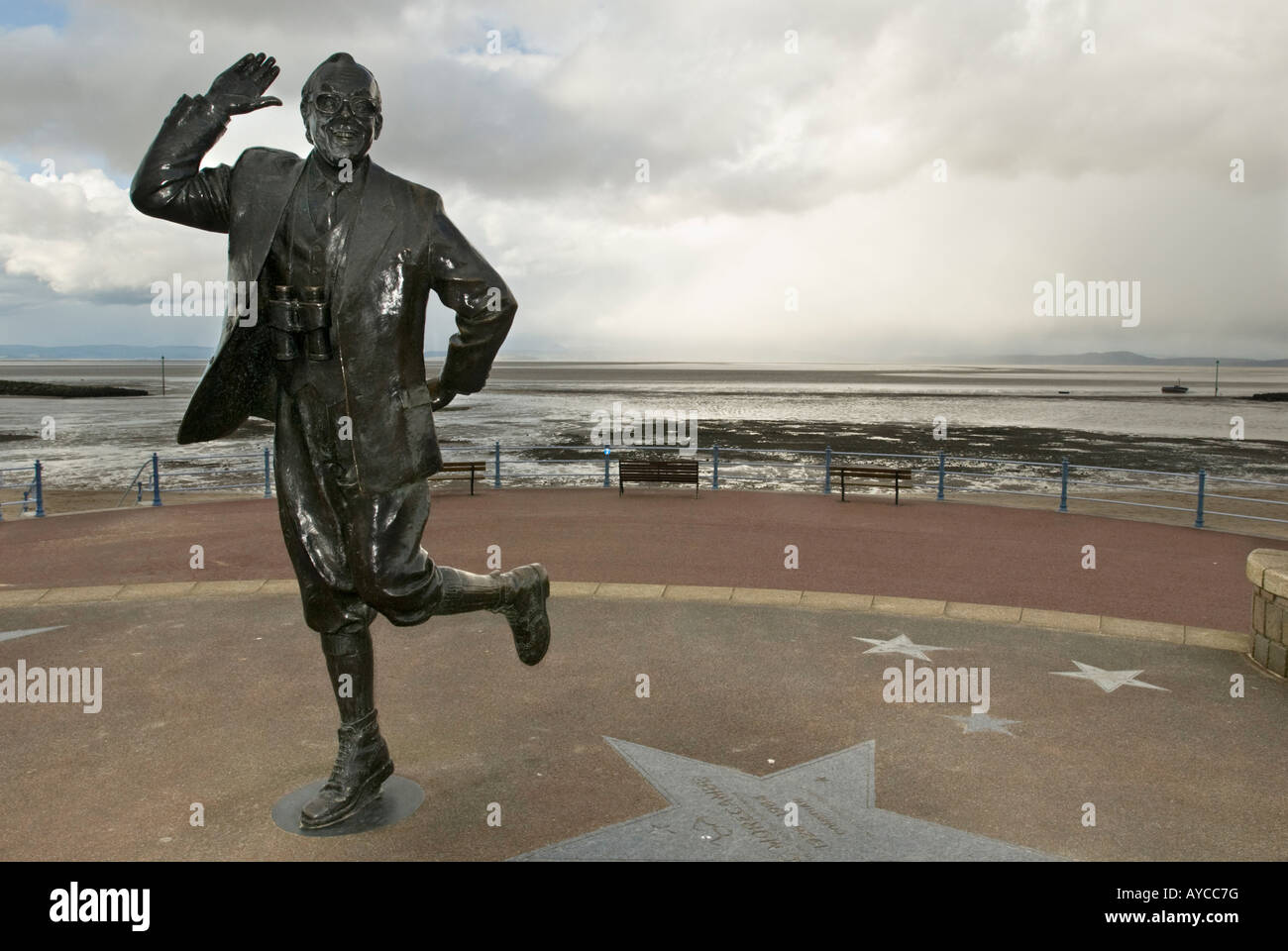 Statue comedian eric morecambe on hi-res stock photography and images ...