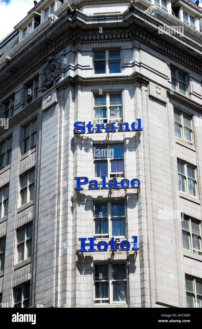 Strand palace hotel hi-res stock photography and images - Alamy